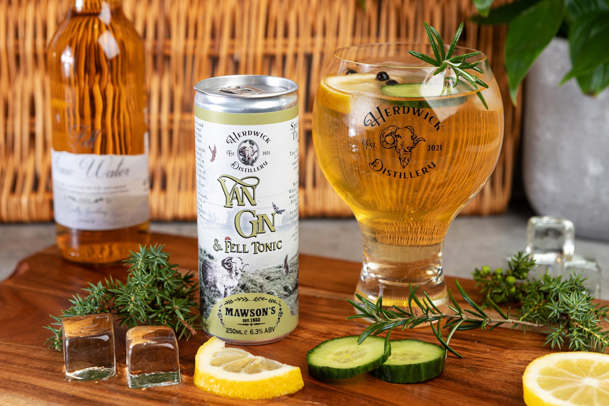 Yan Gin Cocktail Cans - REDUCED – Herdwickdistillery